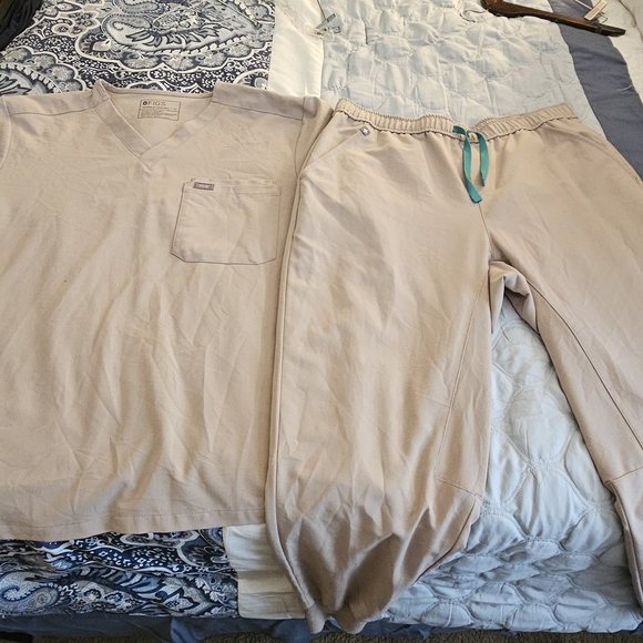 Figs | Other | Figs Mens Scrub Set In Light Tan | Poshmark